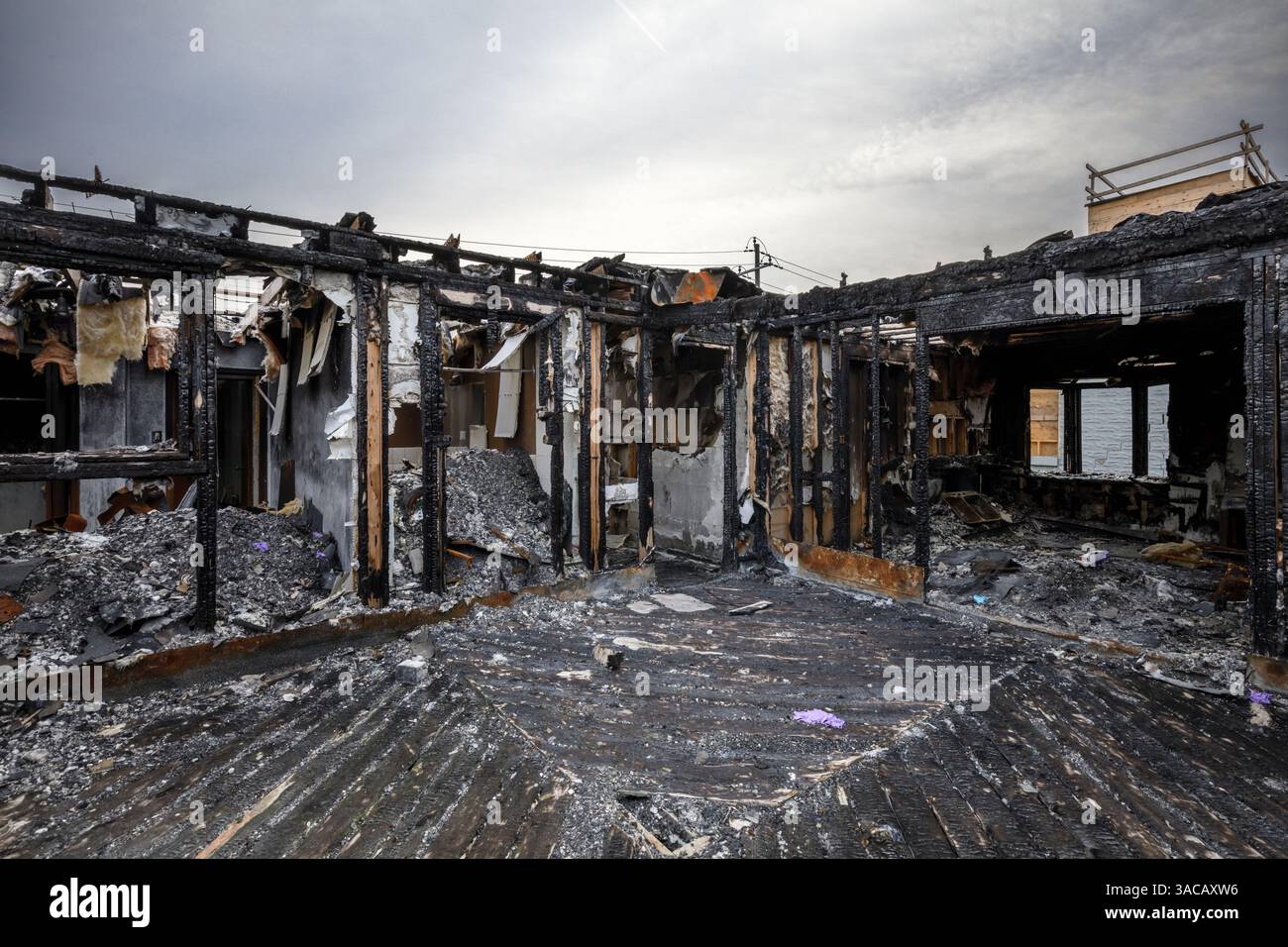 A fire damaged building with no roof. Ontario, Canada Stock Photo - Alamy