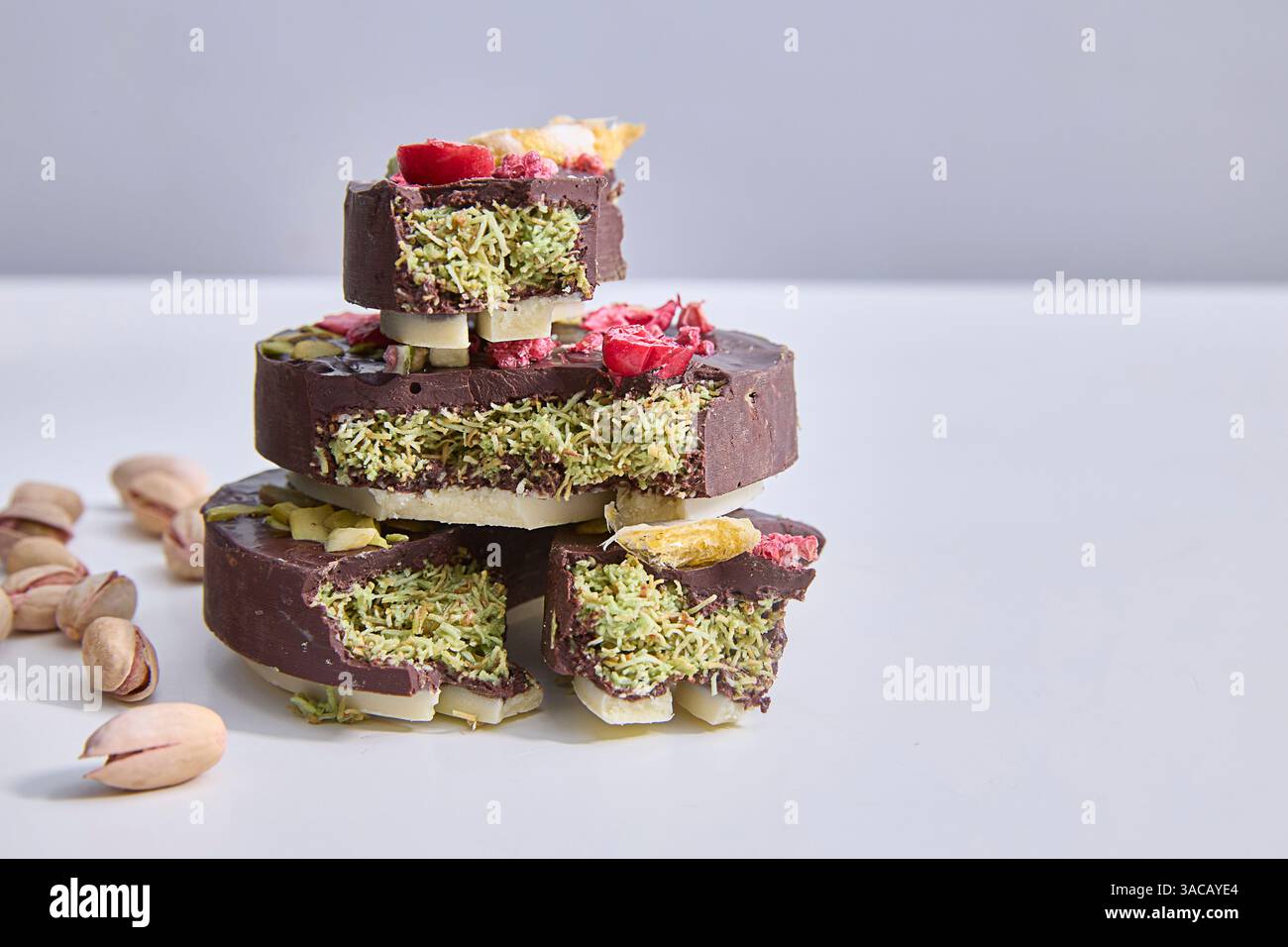 Dubai chocolate indulgent layers hi-res stock photography and images ...