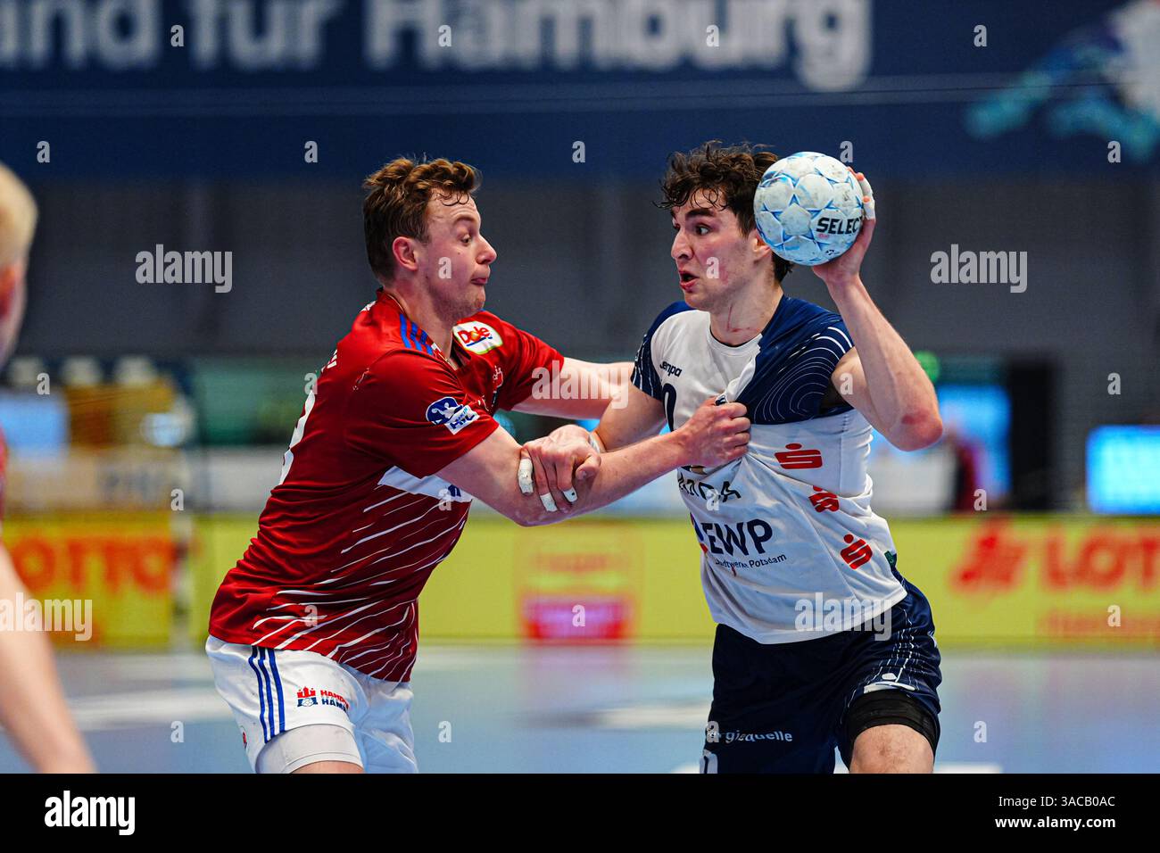 Hamburg, Deutschland. 03rd Apr, 2025. Moritz Sauter (Handball Sport ...