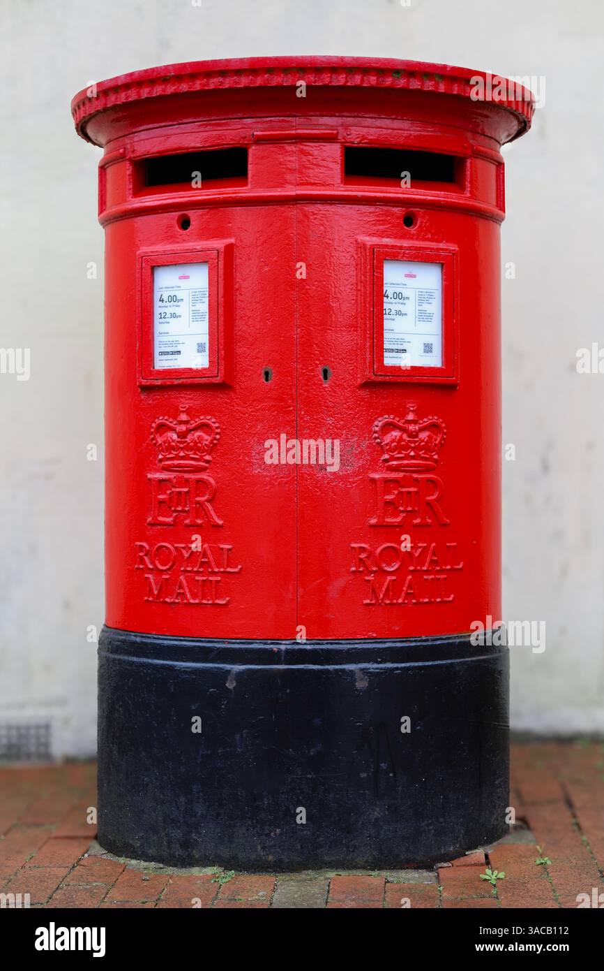 Royal Mail Double pillar box in traditional red cast iron with ...