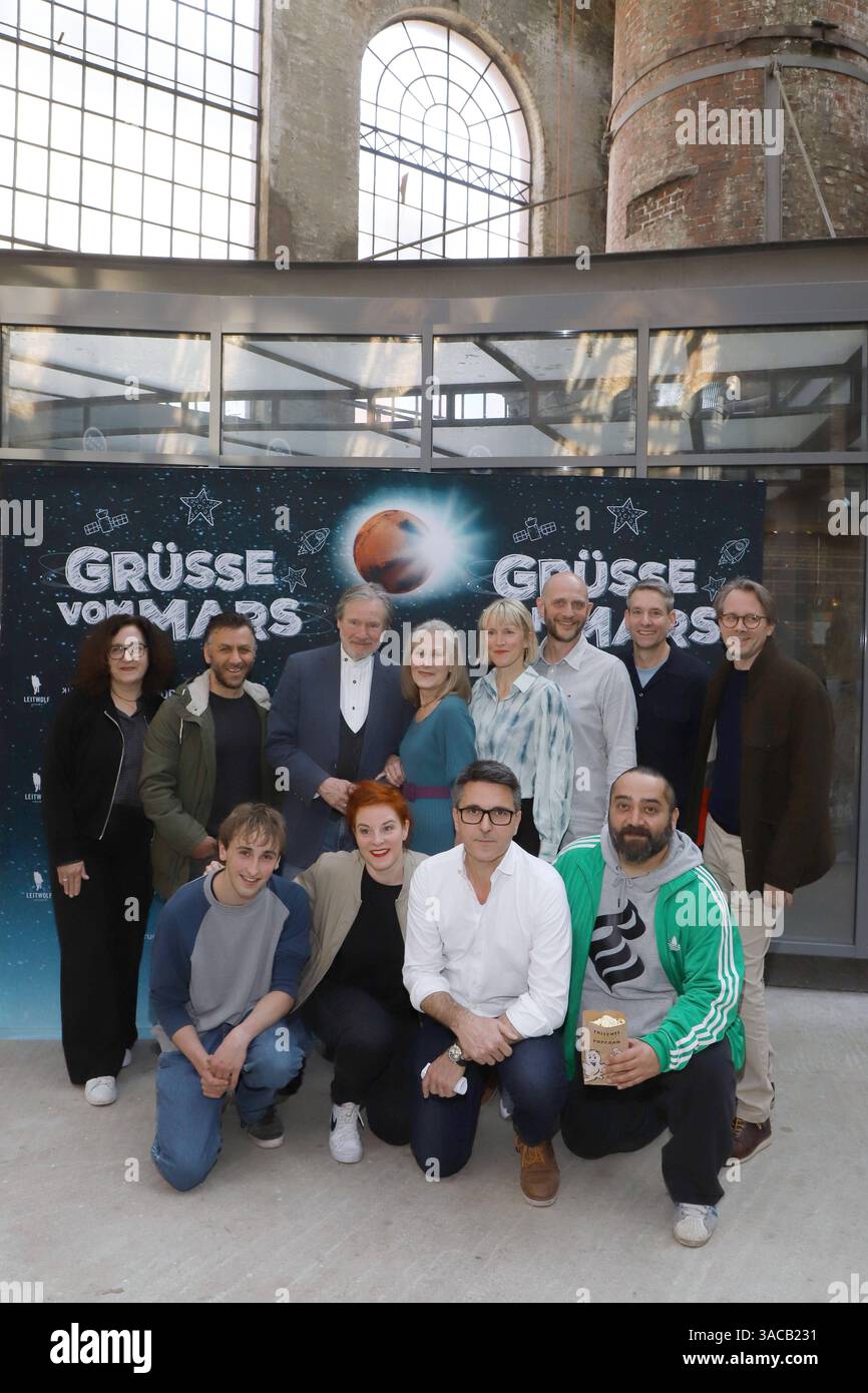 Premiere Gruesse vom Mars in Hamburg Katrin Mersmann, Cem-Ali Gueltekin ...