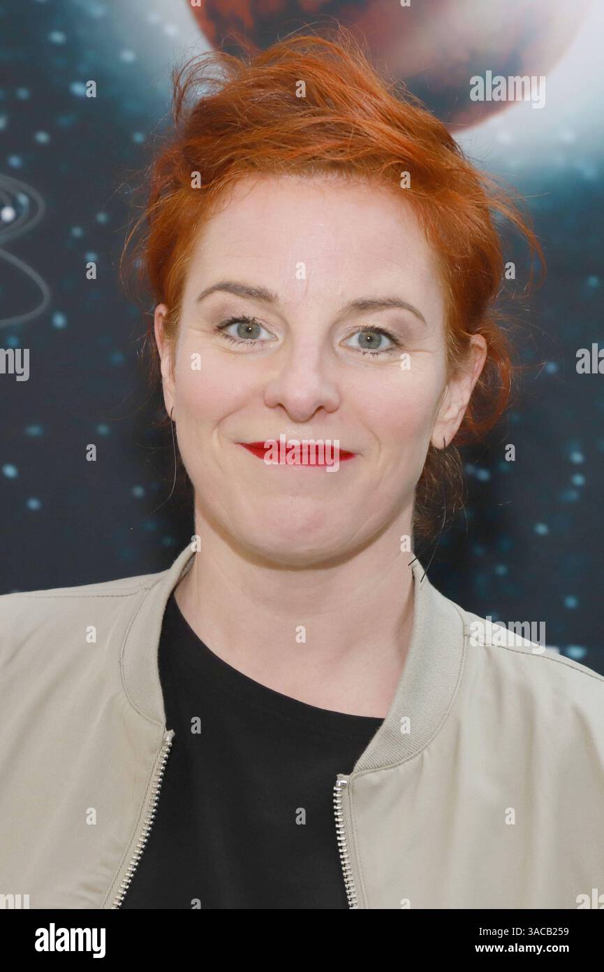 Premiere Gruesse vom Mars in Hamburg Sarah Winkenstette,, Premiere ...