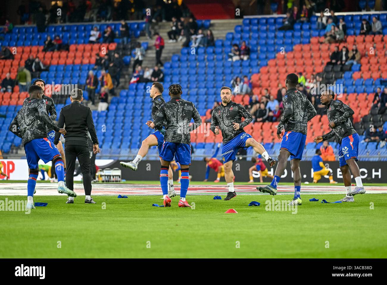 Team FC Basel mit Leader Xherdan Shaqiri (FC Basel, #10) in der ...