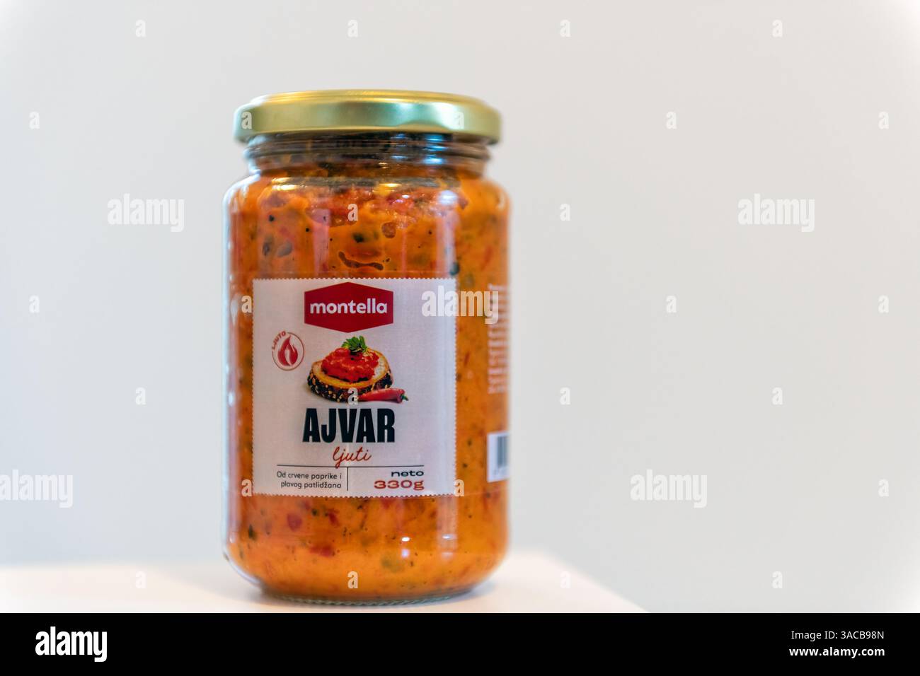 Domaca trgovina hi-res stock photography and images - Alamy