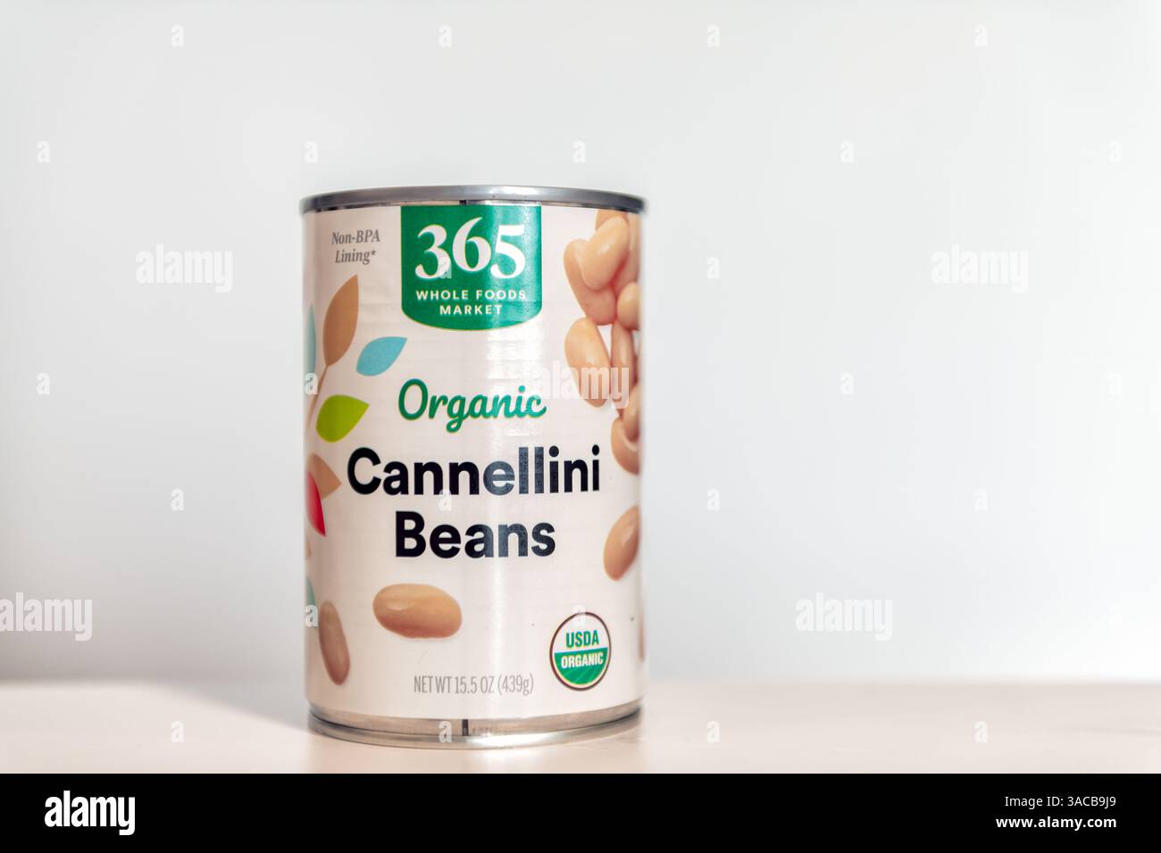 Destin, USA - March 6, 2023: Cannellini beans can canned preserve by ...