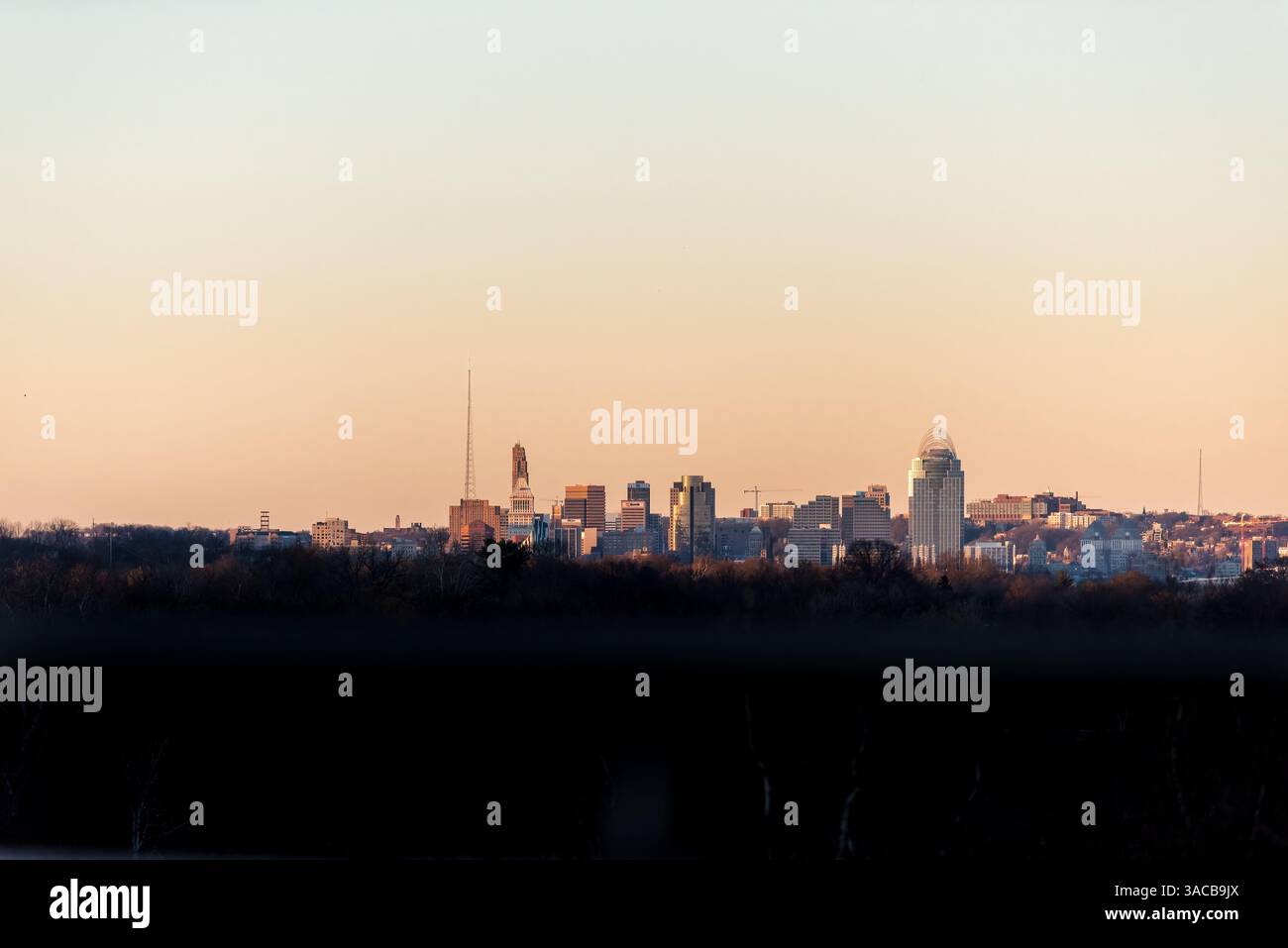 Cincinnati, USA - November 20, 2022: Ohio border at Kentucky with ...