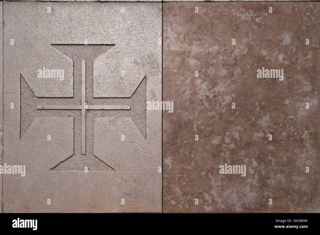 Tomar, Portugal. Templar cross Stock Photo - Alamy