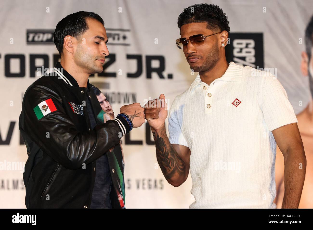 Las Vegas, NV, USA. 3rd Apr, 2025. Junior Welterweights (L-R) Lindolfo ...