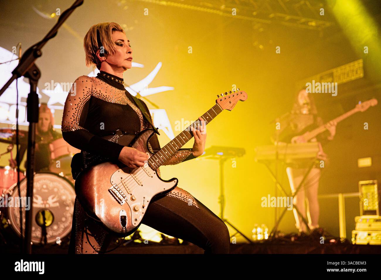 Bambole di Pezza live concert at Magazzini Generali (Milano), 3 April ...