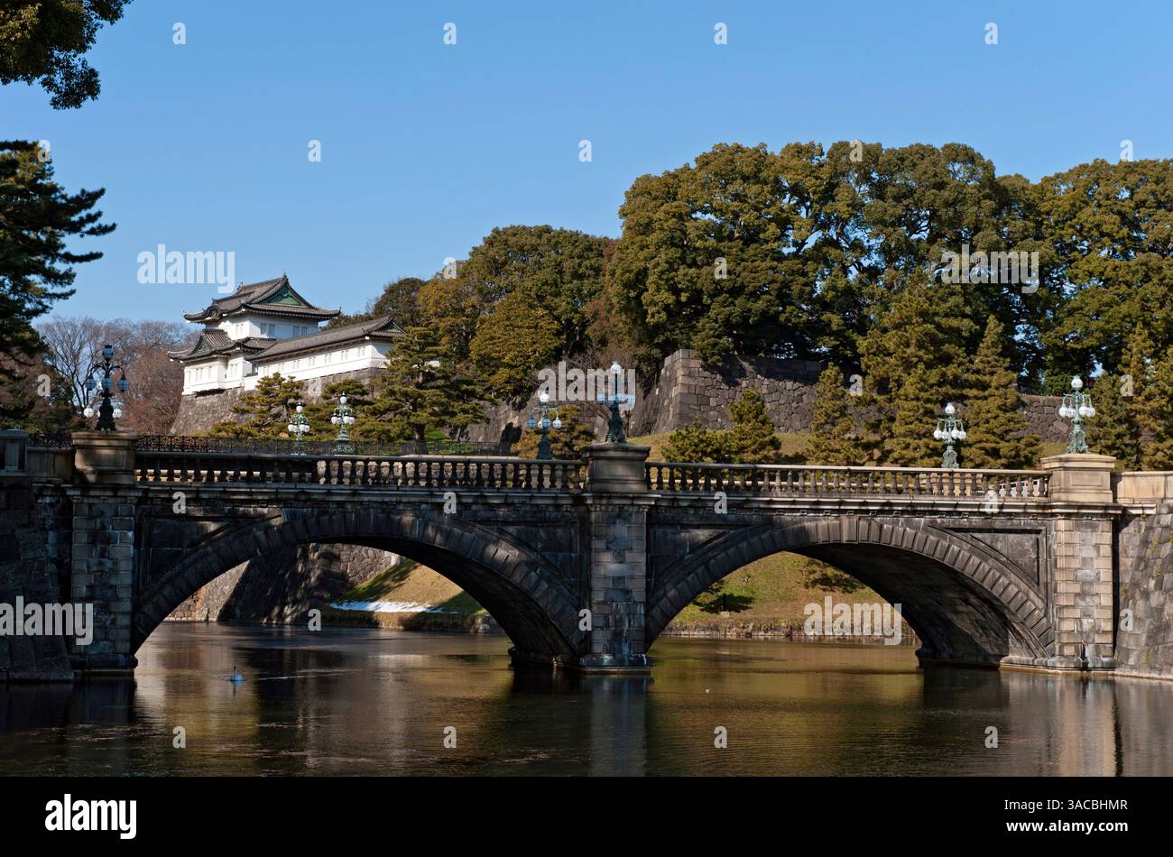 Famous view of the Tokyo Imperial Palace with the Edo Castle Fushimi ...