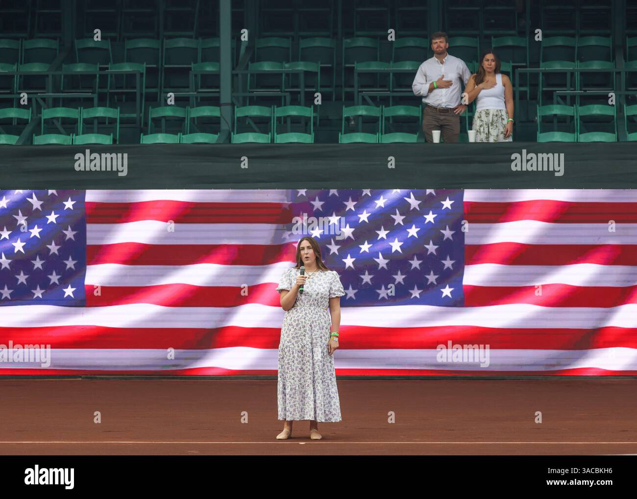1HOUSTON, TX - APRIL 03: Laura Ruhl sings the National Anthem in the ...