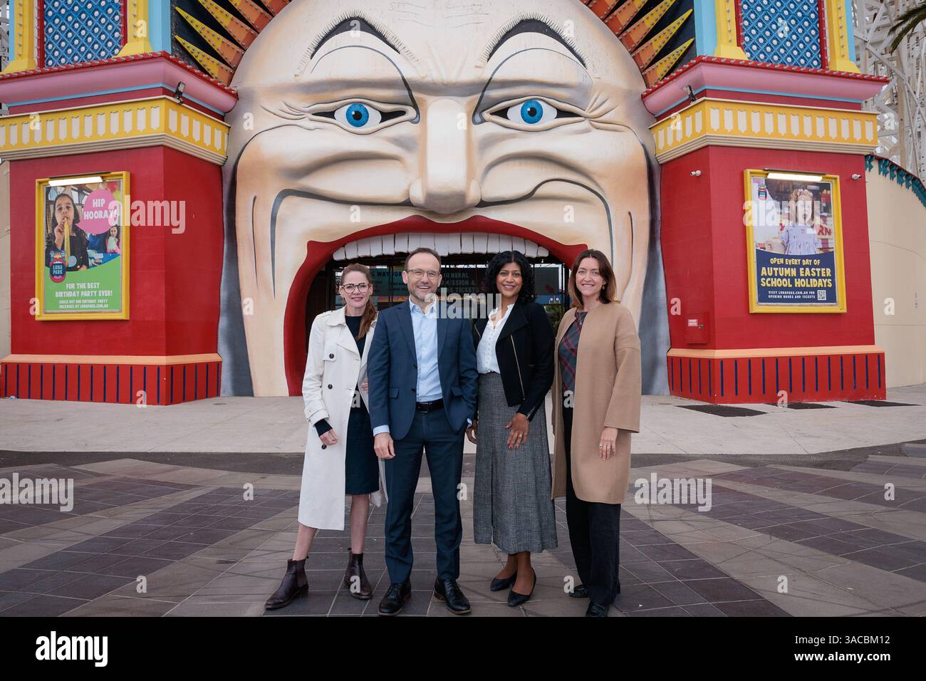 Melbourne, Australia. 04th Apr, 2025. (L-R) Greens candidate for ...