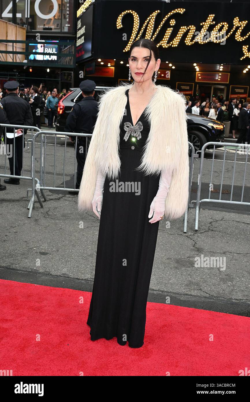 Juliana Margulies attends the "Good Night, and Good Luck" Broadway ...