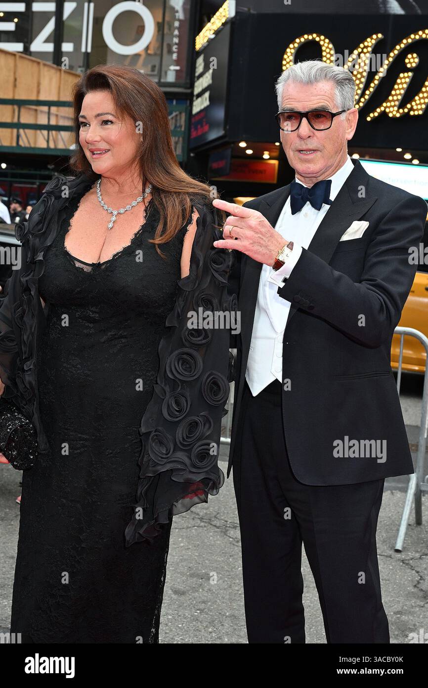 Keely Shaye Smith and husband Pierce Brosnan attend the "Good Night ...