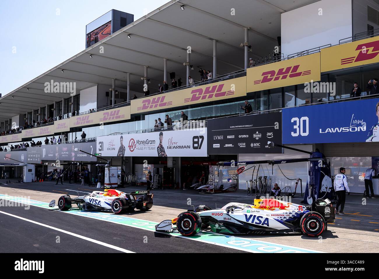 06 HADJAR Isack (fra), Visa Cash App RB F1 Team VCARB02 and 30 LAWSON Liam (nzl), Visa Cash App ...