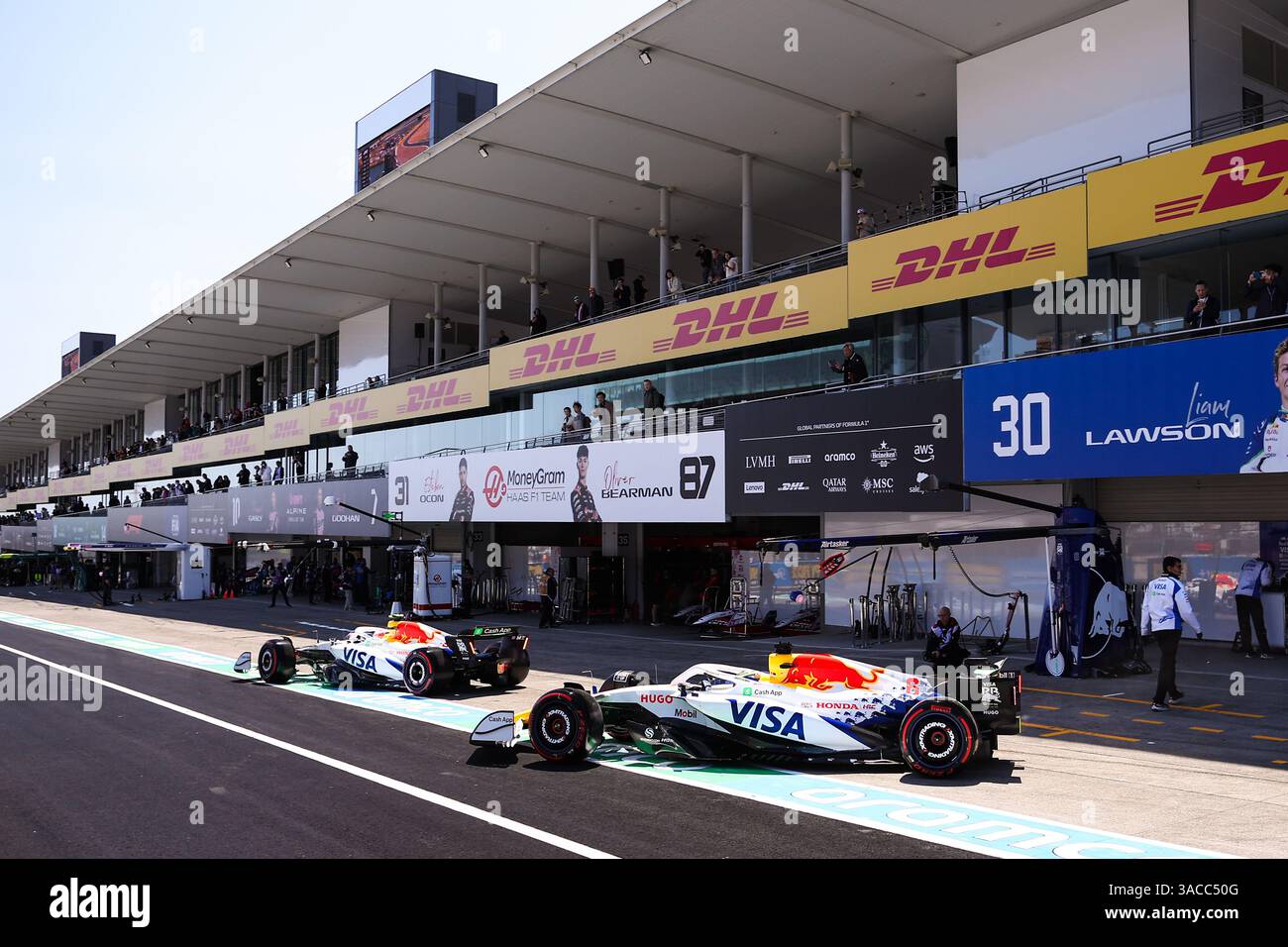 06 HADJAR Isack (fra), Visa Cash App RB F1 Team VCARB02 and 30 LAWSON Liam (nzl), Visa Cash App ...