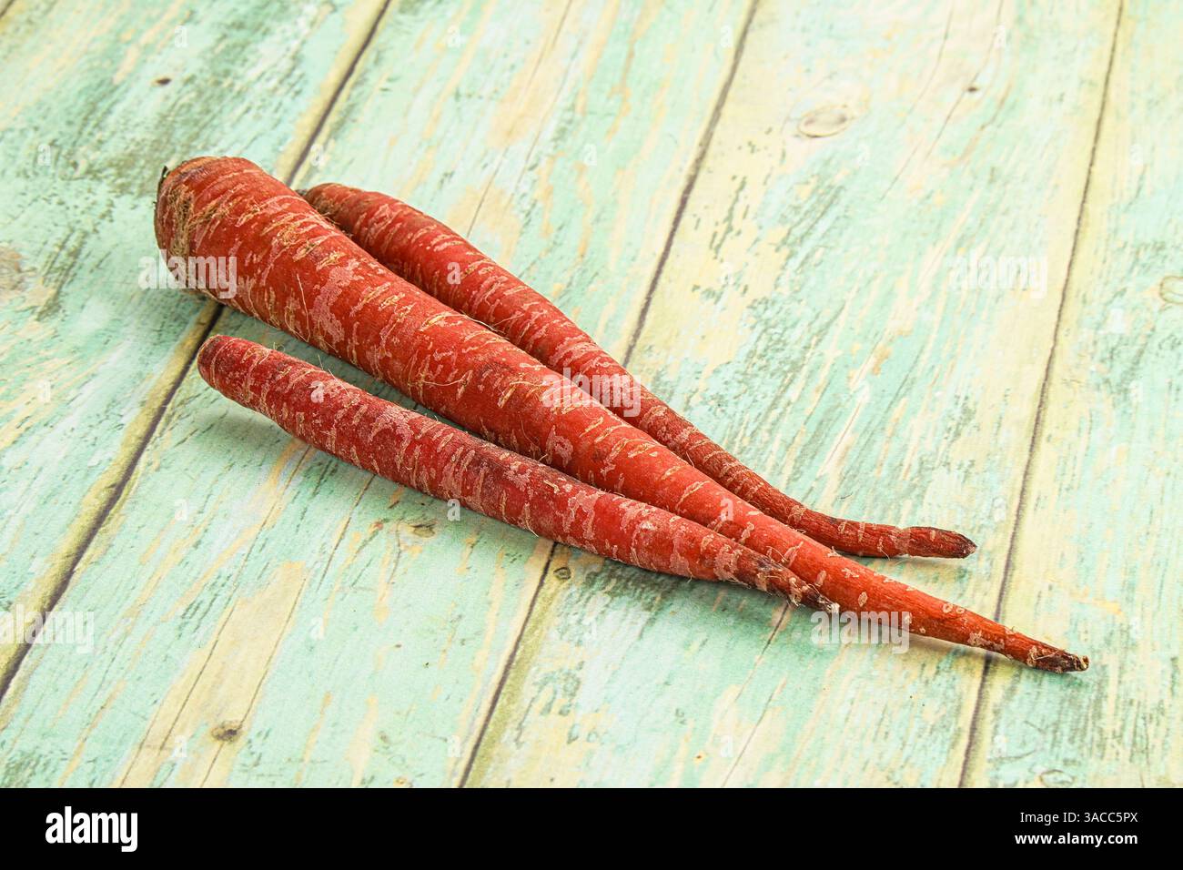 Red Indian raw carrot vegetable root Stock Photo - Alamy