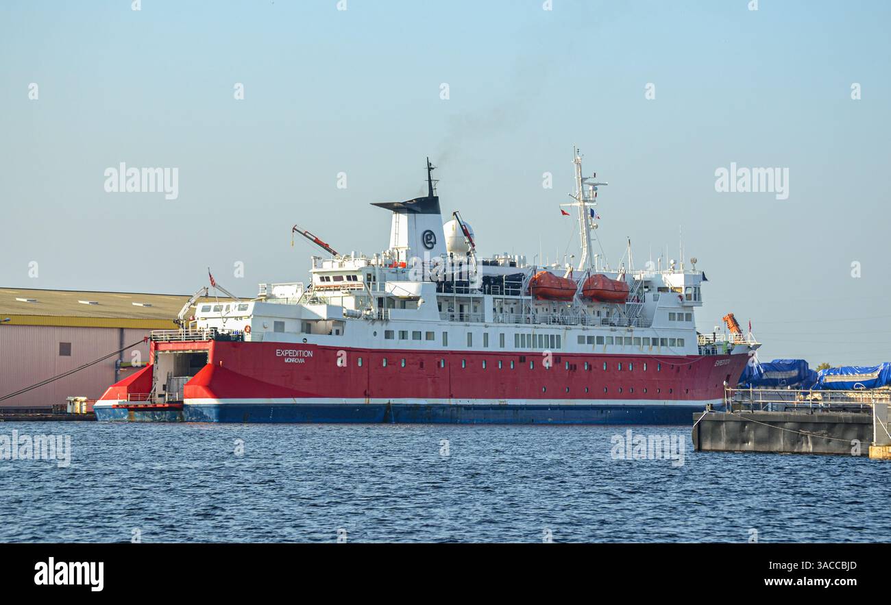 Canada based cruise line hi-res stock photography and images - Alamy