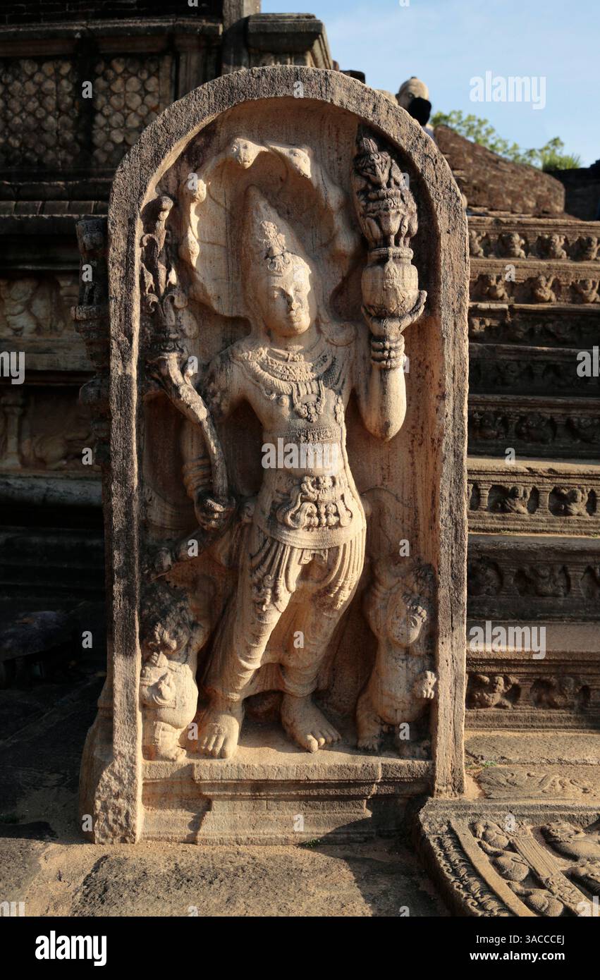 Naga platform hi-res stock photography and images - Alamy