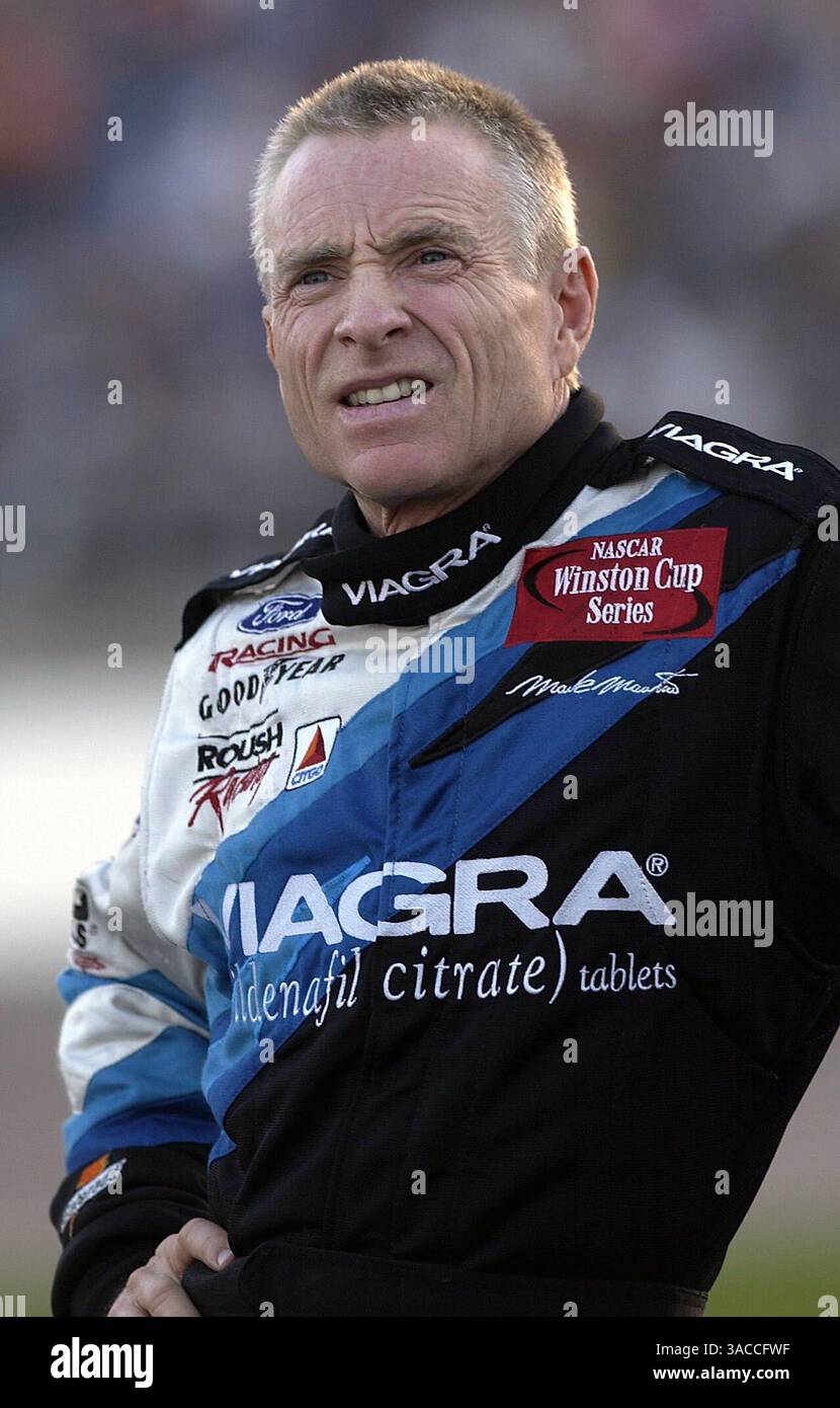 Race winner Mark Martin (USA) Pfizer/Viagra Ford..NASCAR Winston Cup ...