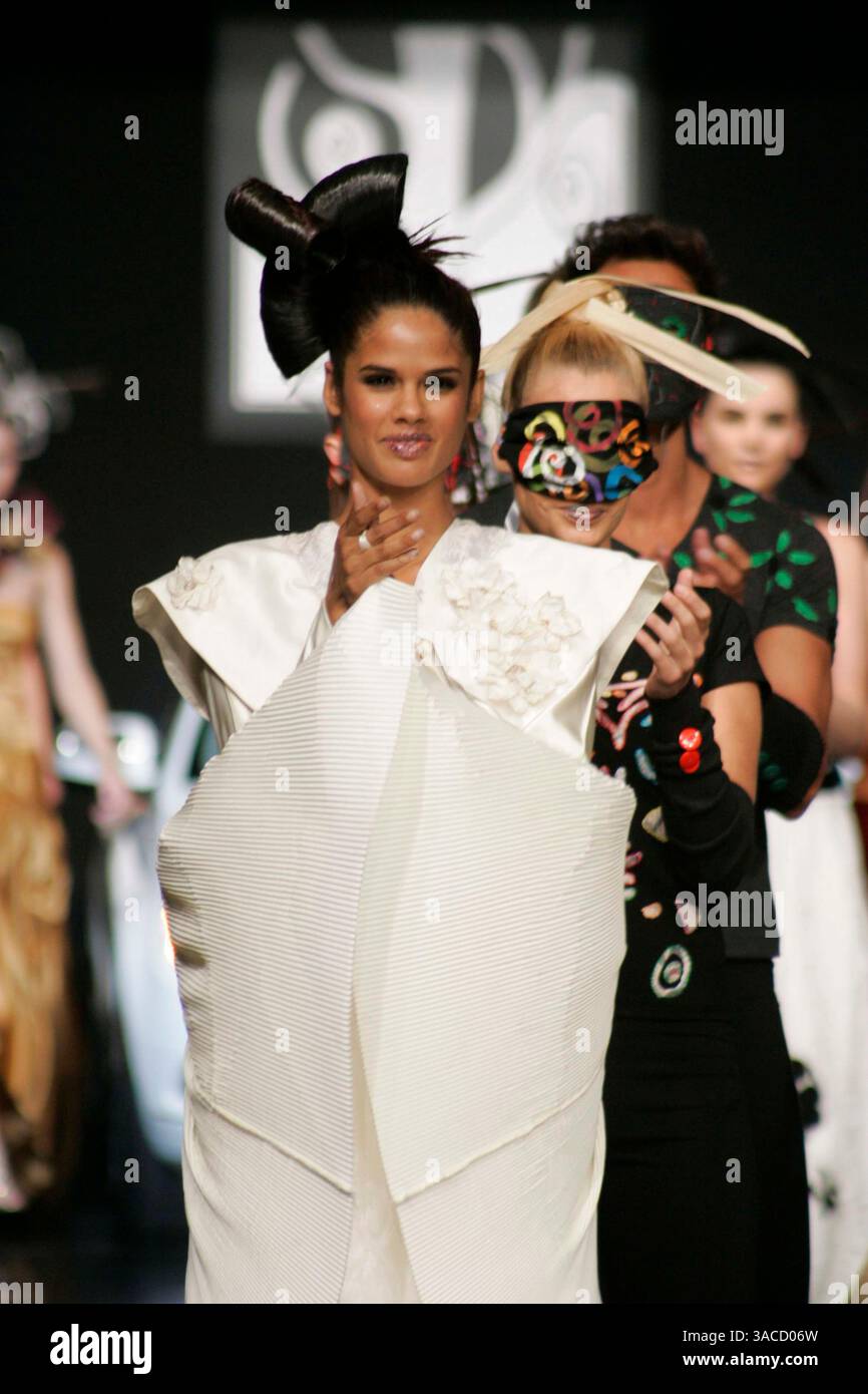 Apr 14, 2008 - Mexico City, DF, Mexico - Models on the catwalk for Lucy ...