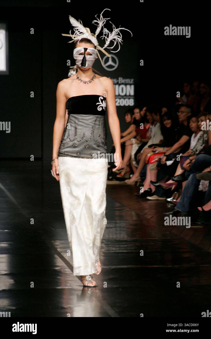 Apr 14, 2008 - Mexico City, DF, Mexico - Models on the catwalk for Lucy ...
