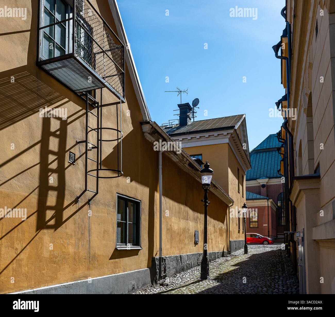Historic alley Tre Prinsars gränd (Three Prince's Alley) in Norrköping ...