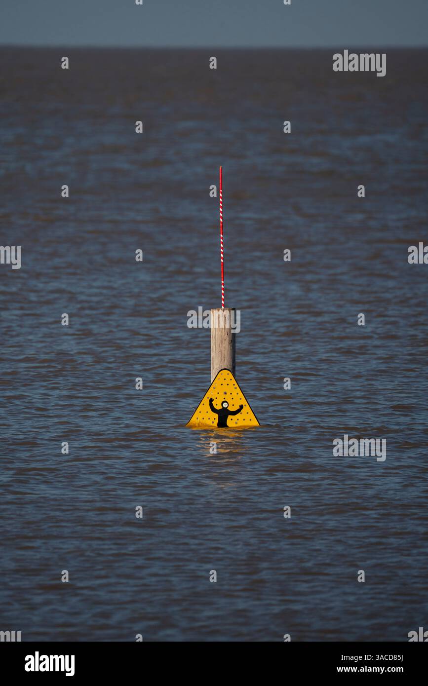Tide sign hi-res stock photography and images - Alamy