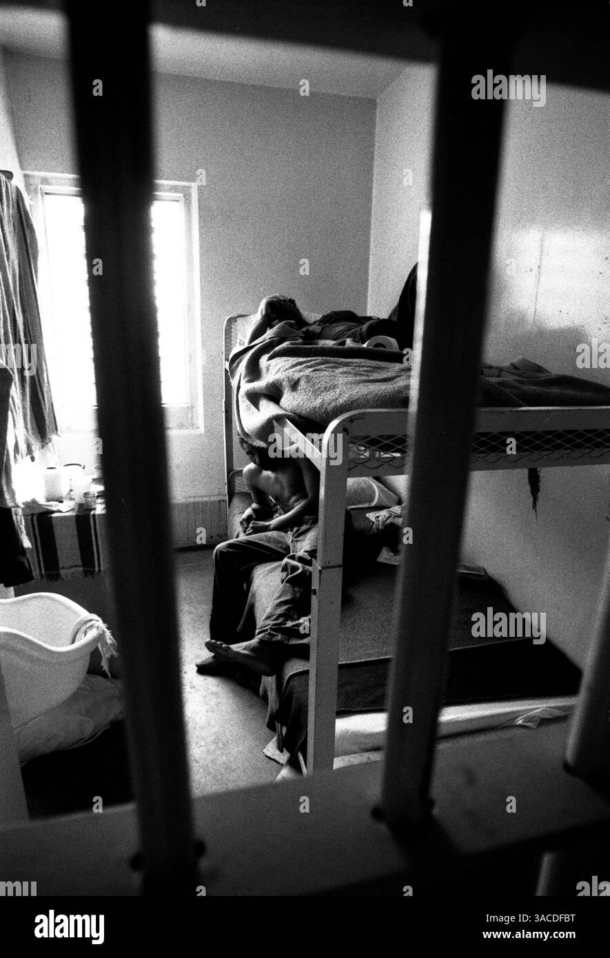 Jun 01, 1973 - Lucasville, Ohio, USA - Two unidentified prisoners share ...