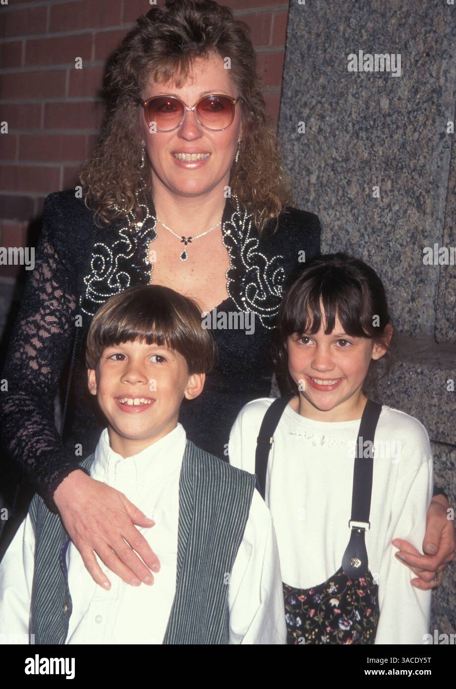 Jason alexander and his mom hi-res stock photography and images - Alamy