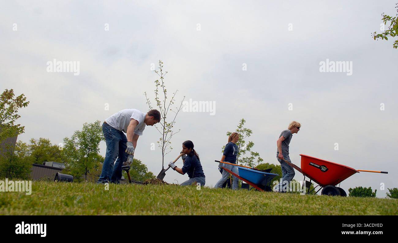 Pete Surace (CQ, left) of Cleveland, Ohio, and Aditi Allen (CQ, center ...