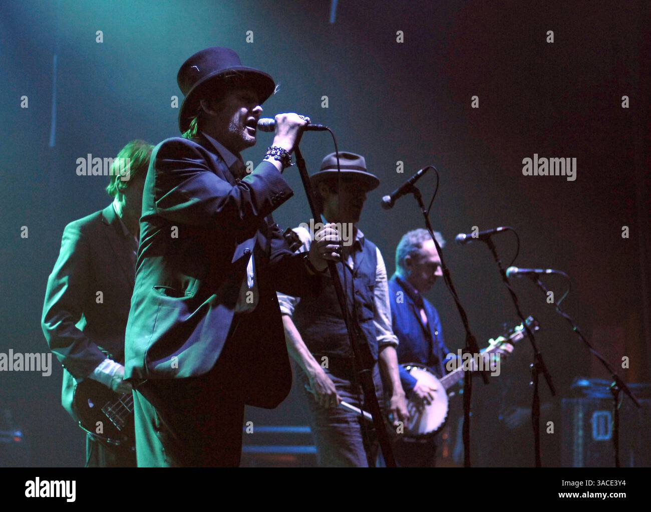 The pogues 1980s hi-res stock photography and images - Alamy