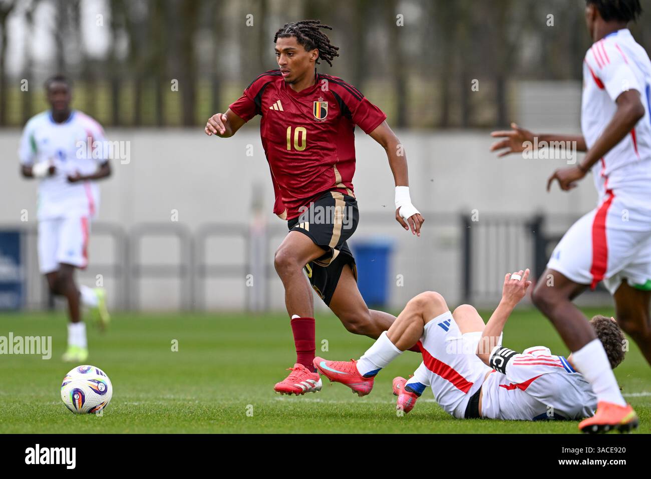 Tubize, Belgium. 21st Mar, 2025. Enzo Keutgen (10) of Belgium pictured ...