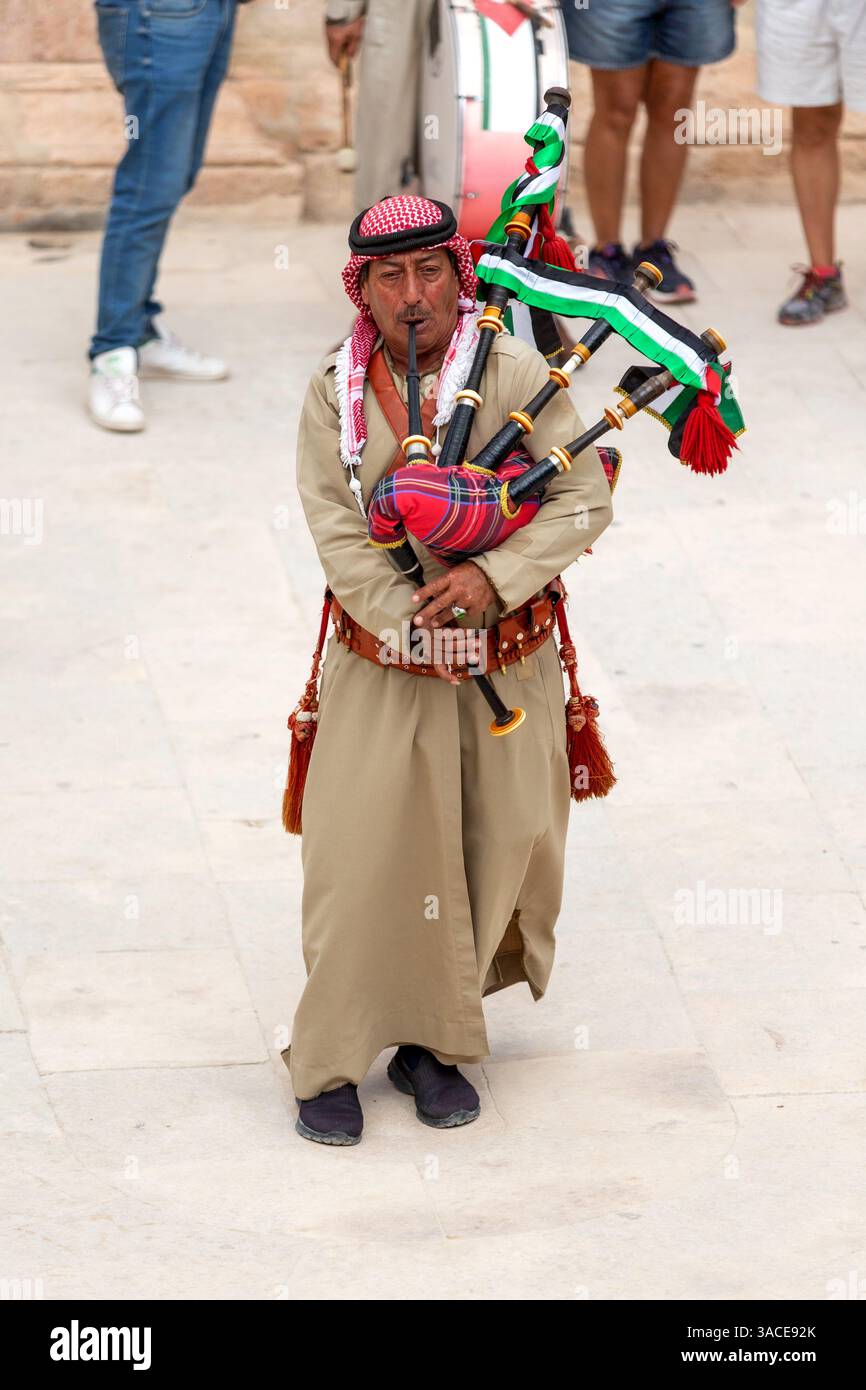 Jerash, Jordan - November 7, 2022: Jordanian bagpipe player in the ...
