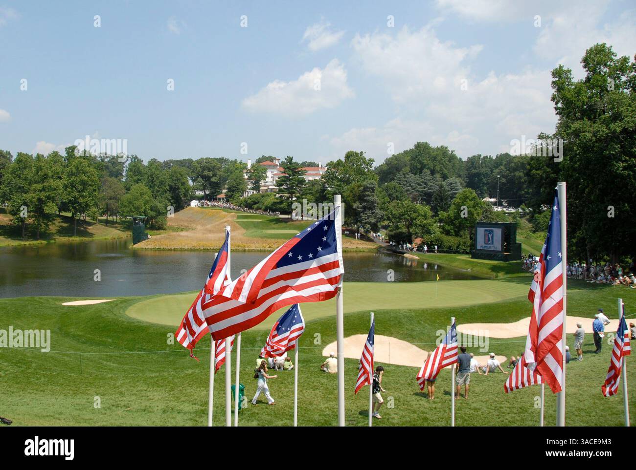 The tenth green at Congressional Country Club with the clubhouse in the ...
