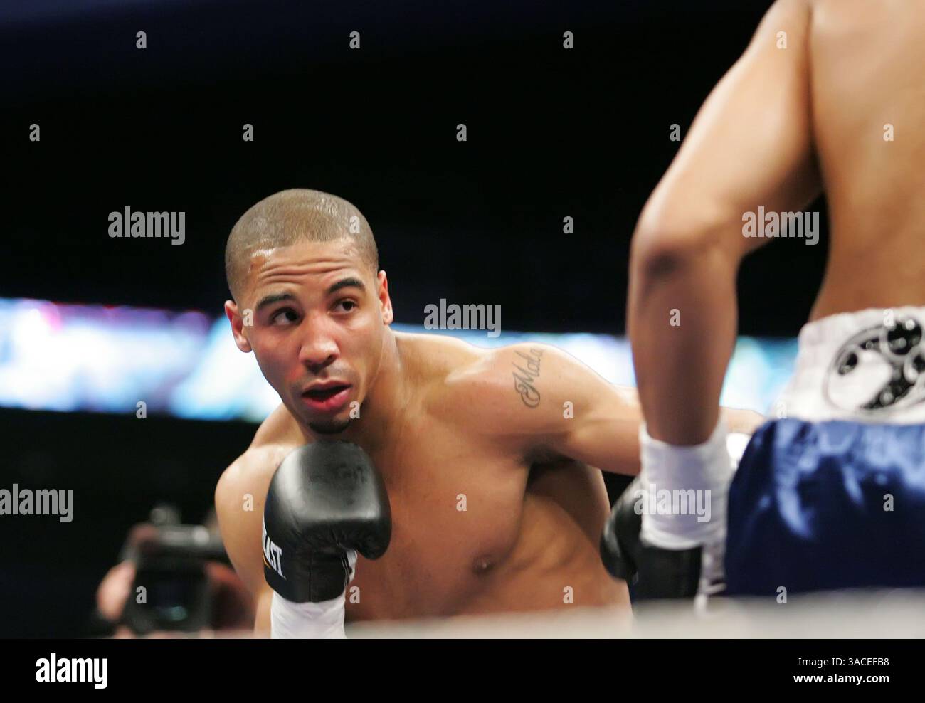 Andre ward fight hi-res stock photography and images - Alamy