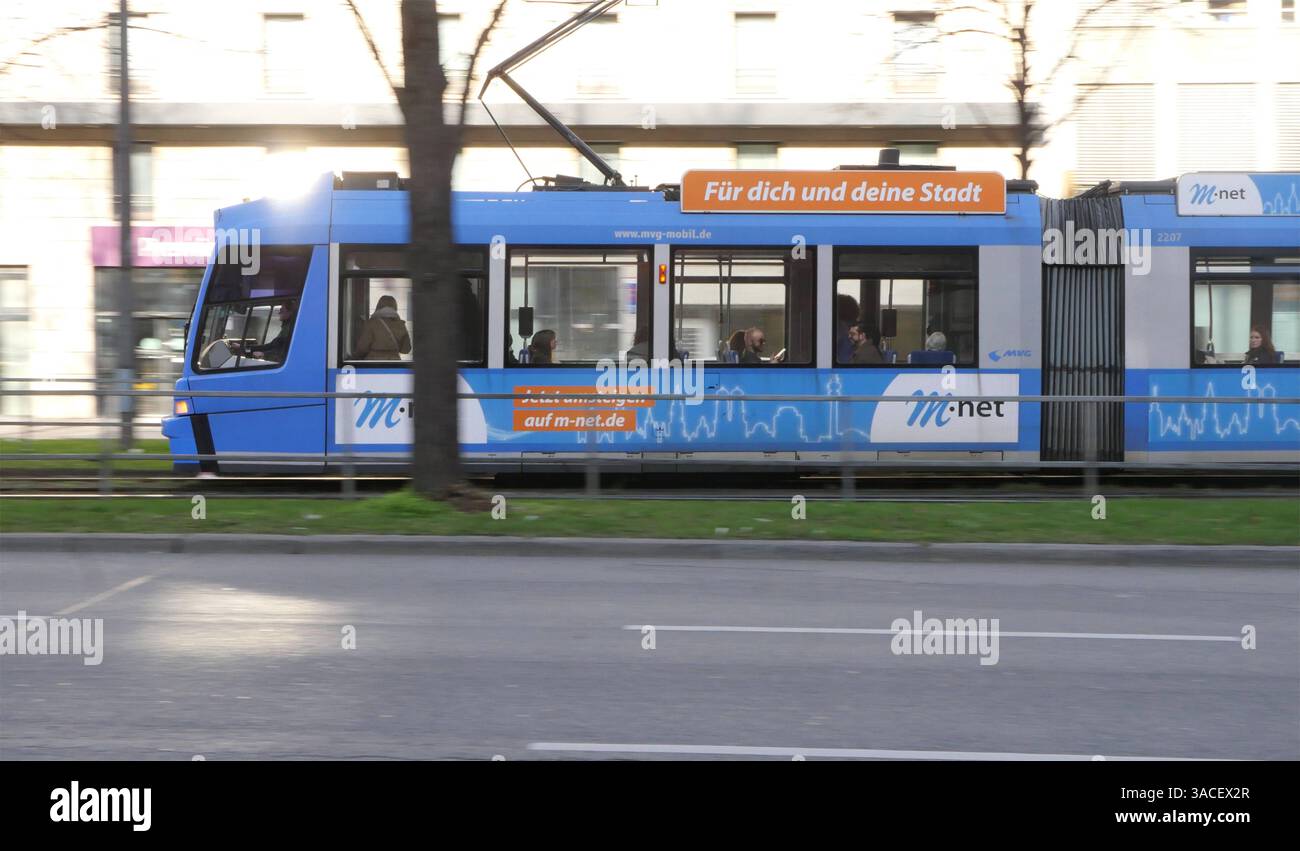 Luxus Tram 25 Mnchen Aktuell Bildernull