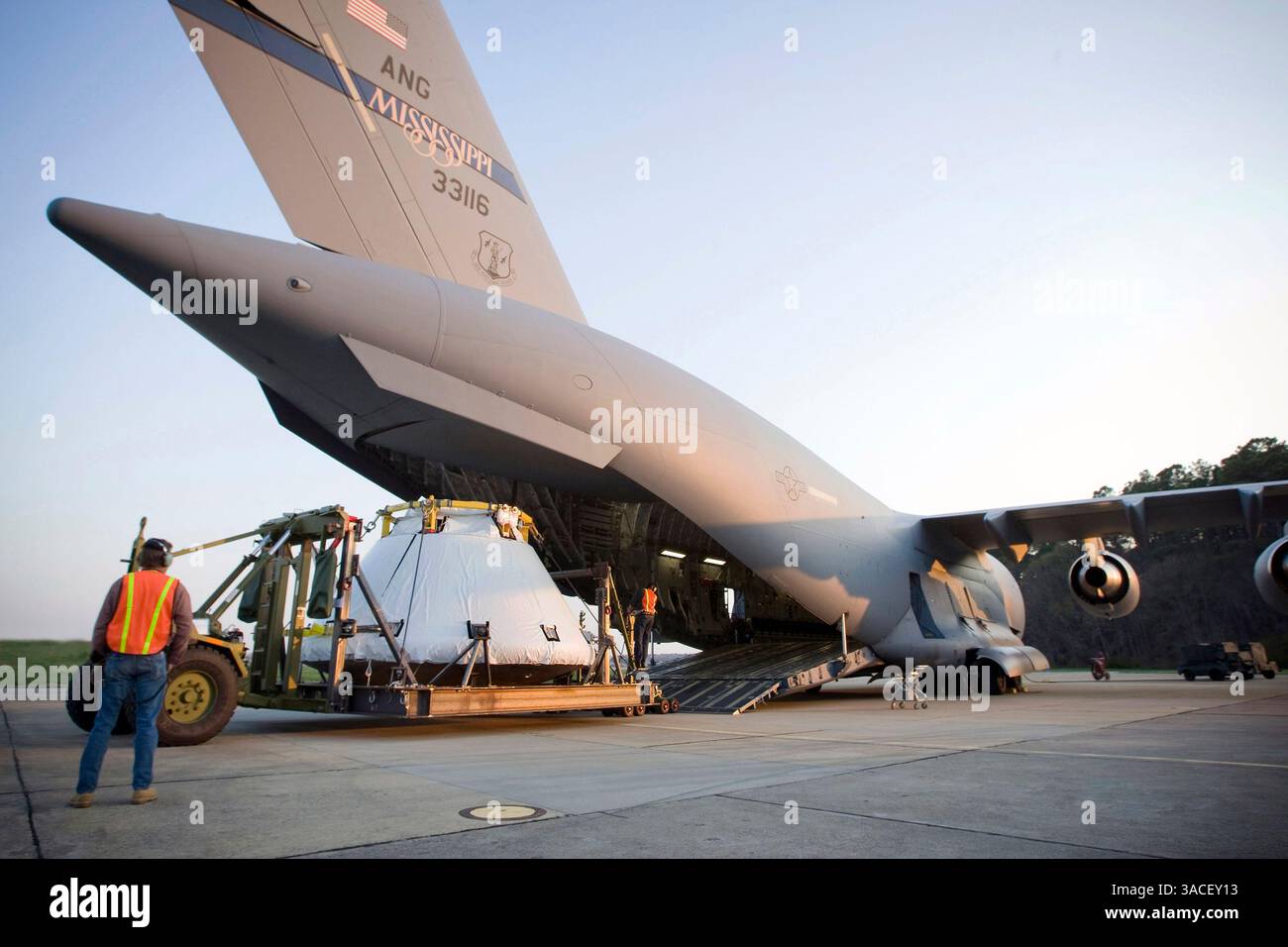 Mar 28, 2008 - Hampton, Virginia, USA - Returning humans to the moon by ...