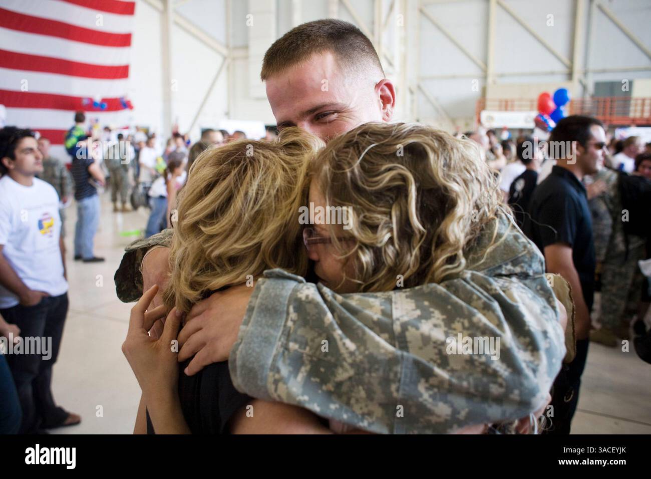 Mar 30, 2008 - Phoenix, Arizona, USA - Arizona National Guard soldiers ...