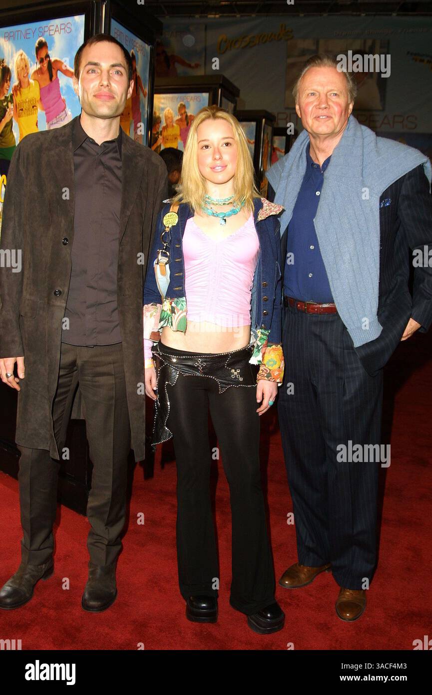 Feb 11, 2002 - Hollywood, California, USA - Jon Voight and his son ...