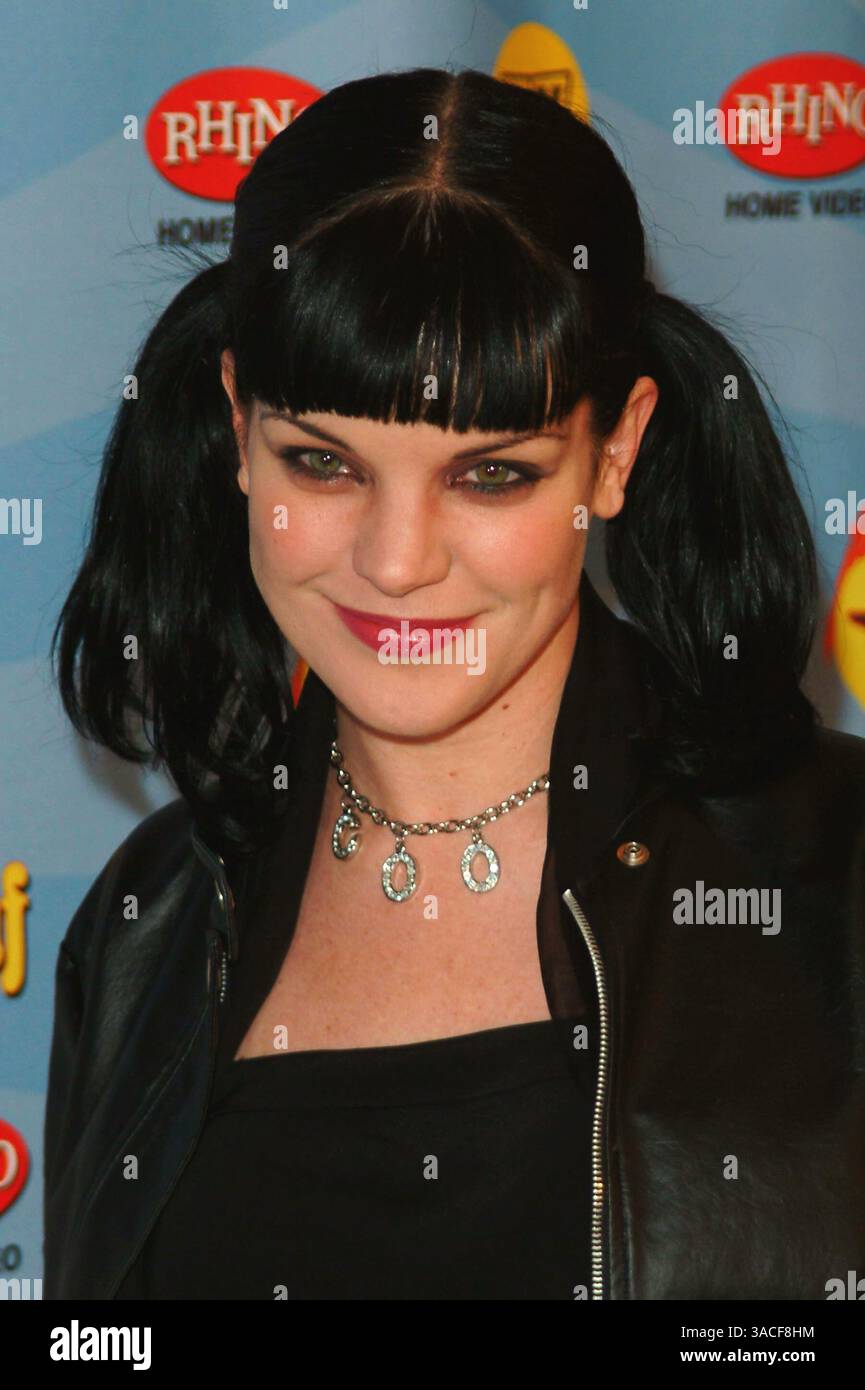 Feb 12, 2004 - Hollywood, California, USA - Pauley Perrette at the 35th ...
