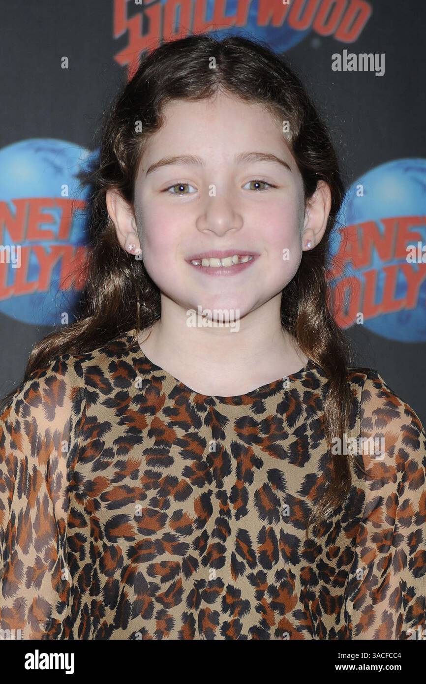 March 18 2008, New York City Actress Rachel Covey poses maked a ...