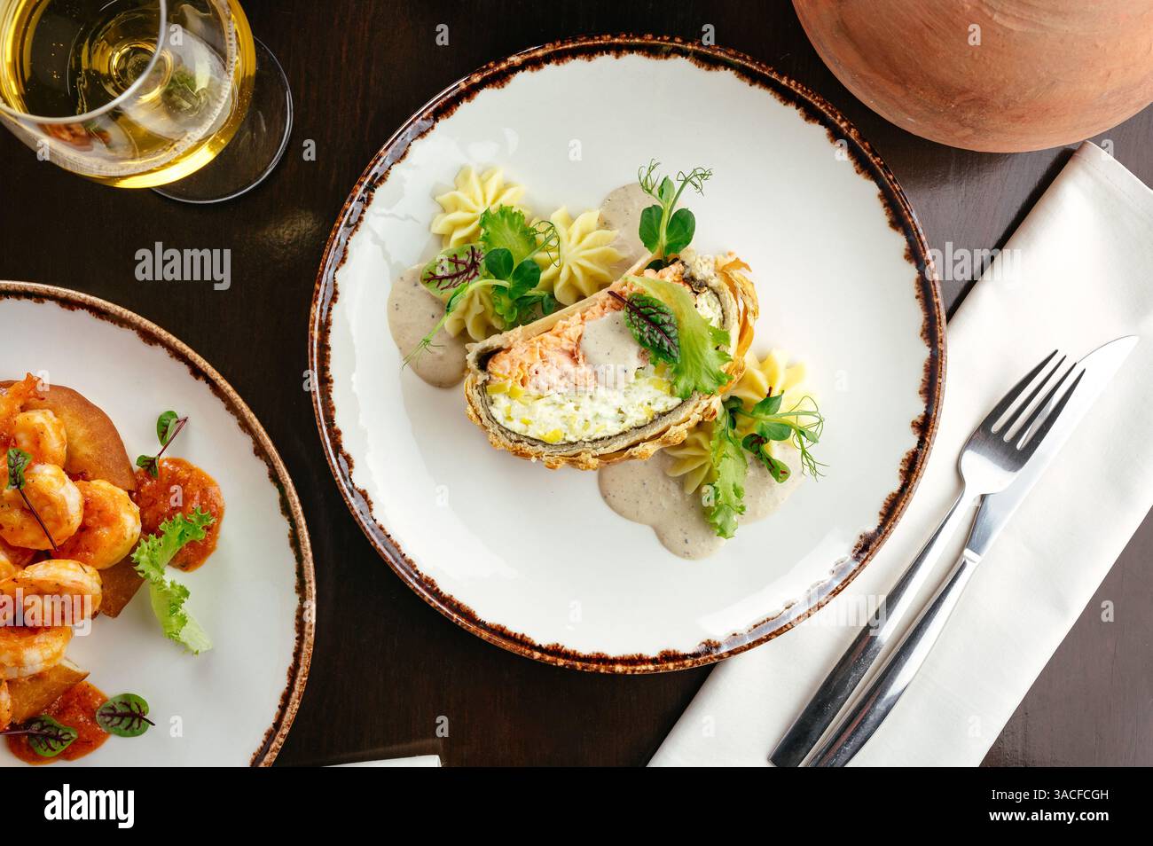 Red fish pie glass hi-res stock photography and images - Alamy