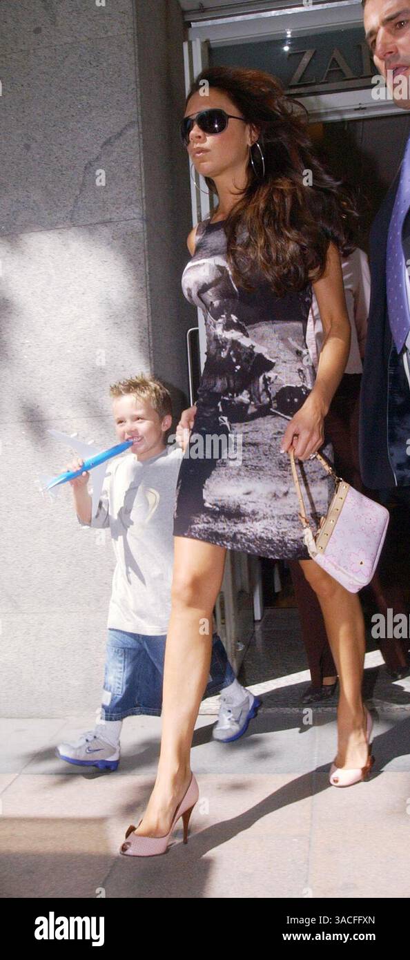 Singer VICTORIA BECKHAM aka POSH SPICE with her son BROOKLYN shopping ...