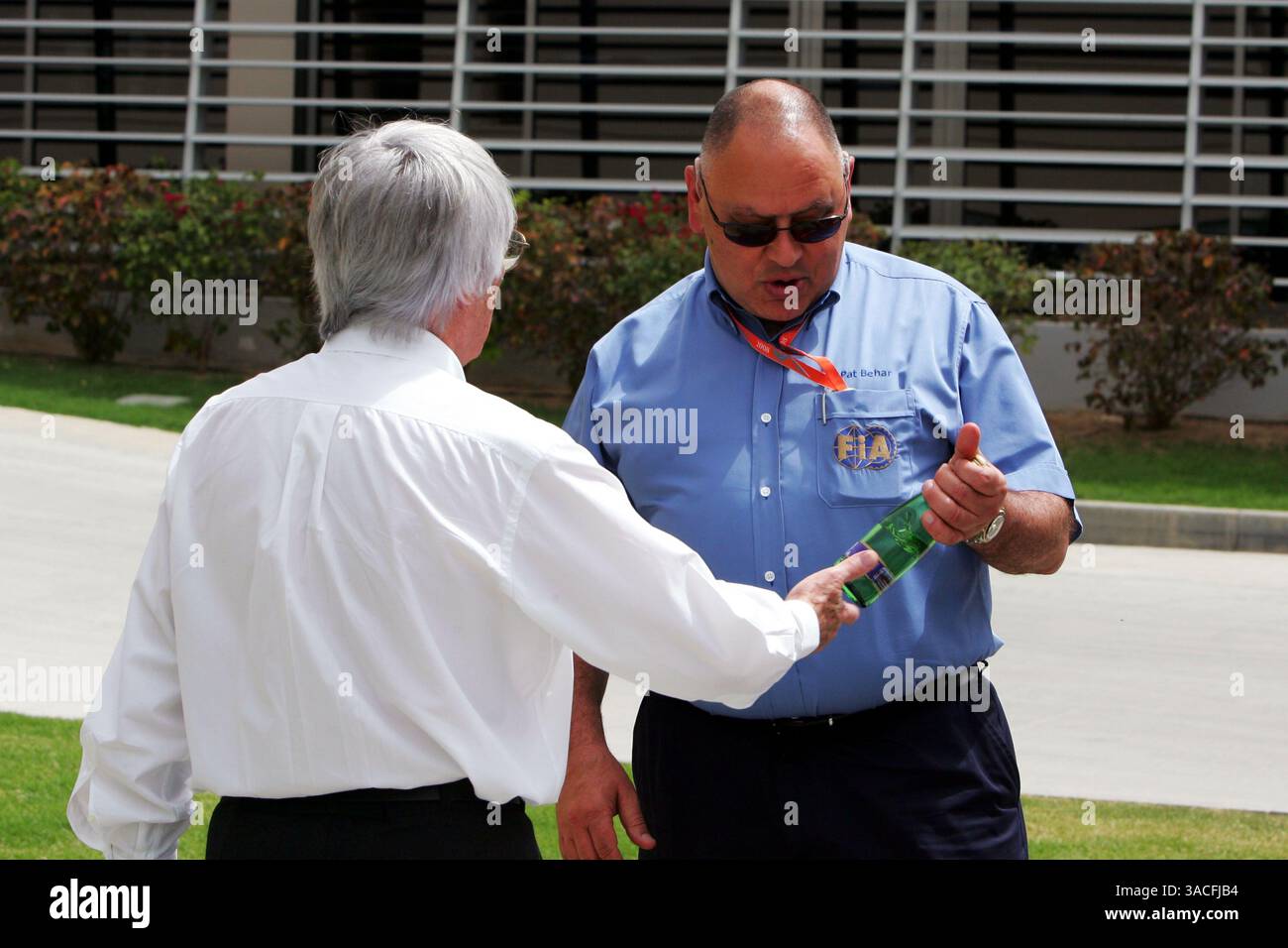 L to R): Bernie Ecclestone (GBR) F1 Supremo with Pat Behar (FRA) FIA ...