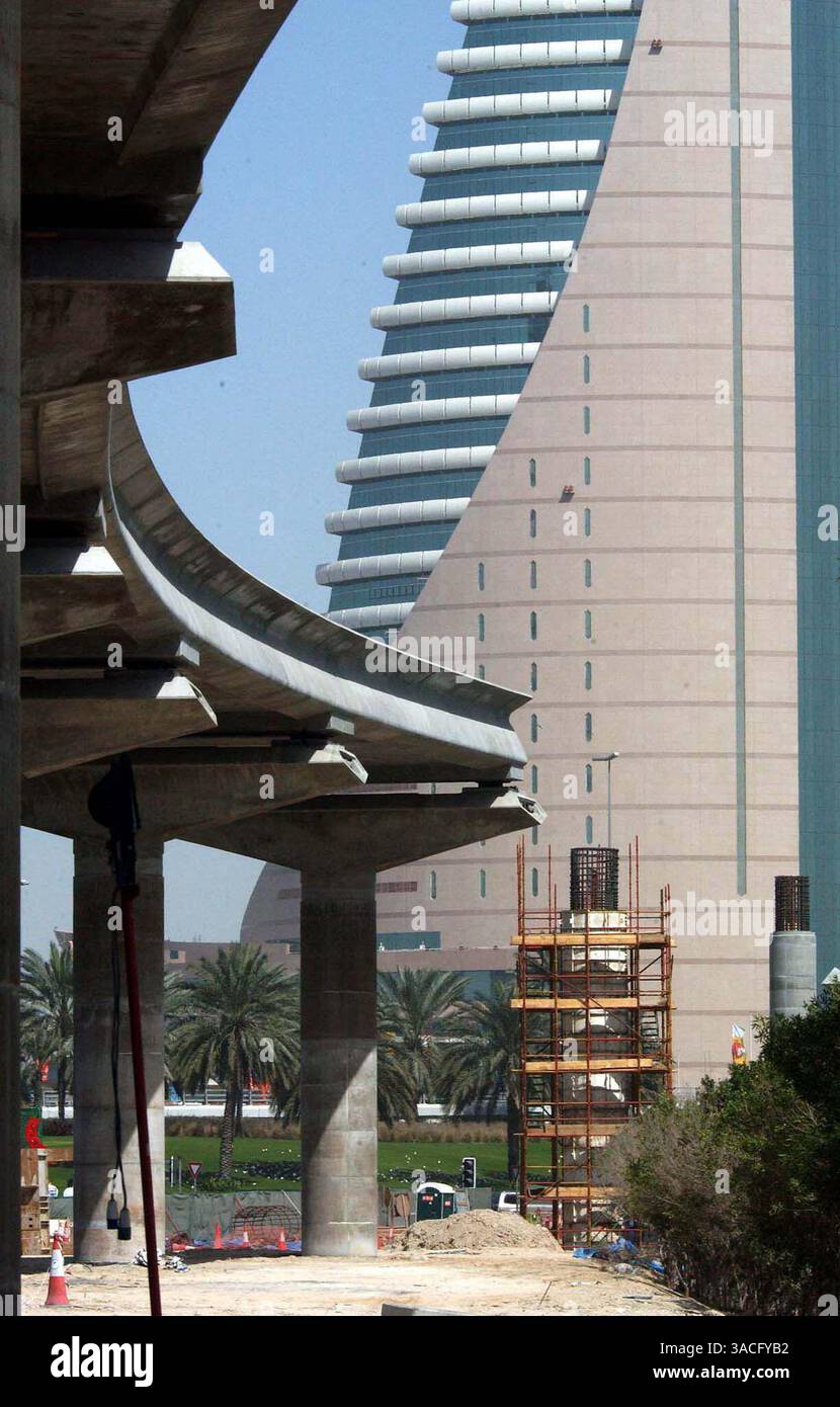 Dubai metro construction 2008 hi-res stock photography and images - Alamy