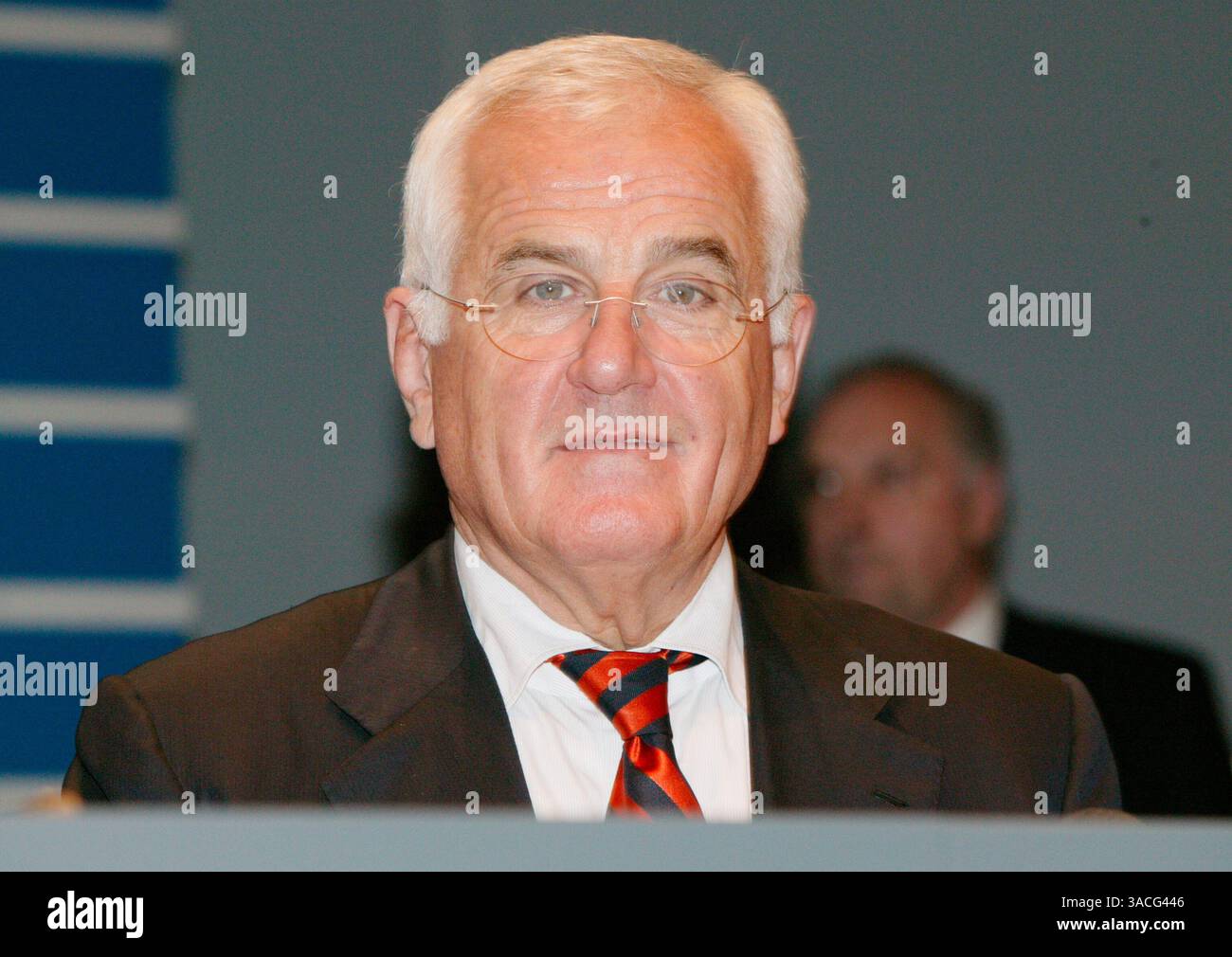 Apr 22, 2004 - Hamburg, GERMANY - Executive board member Dr. PETER ...