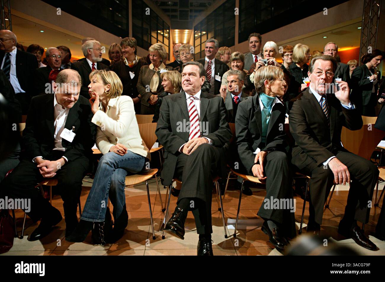 Franz muentefering olaf scholz hi-res stock photography and images - Alamy