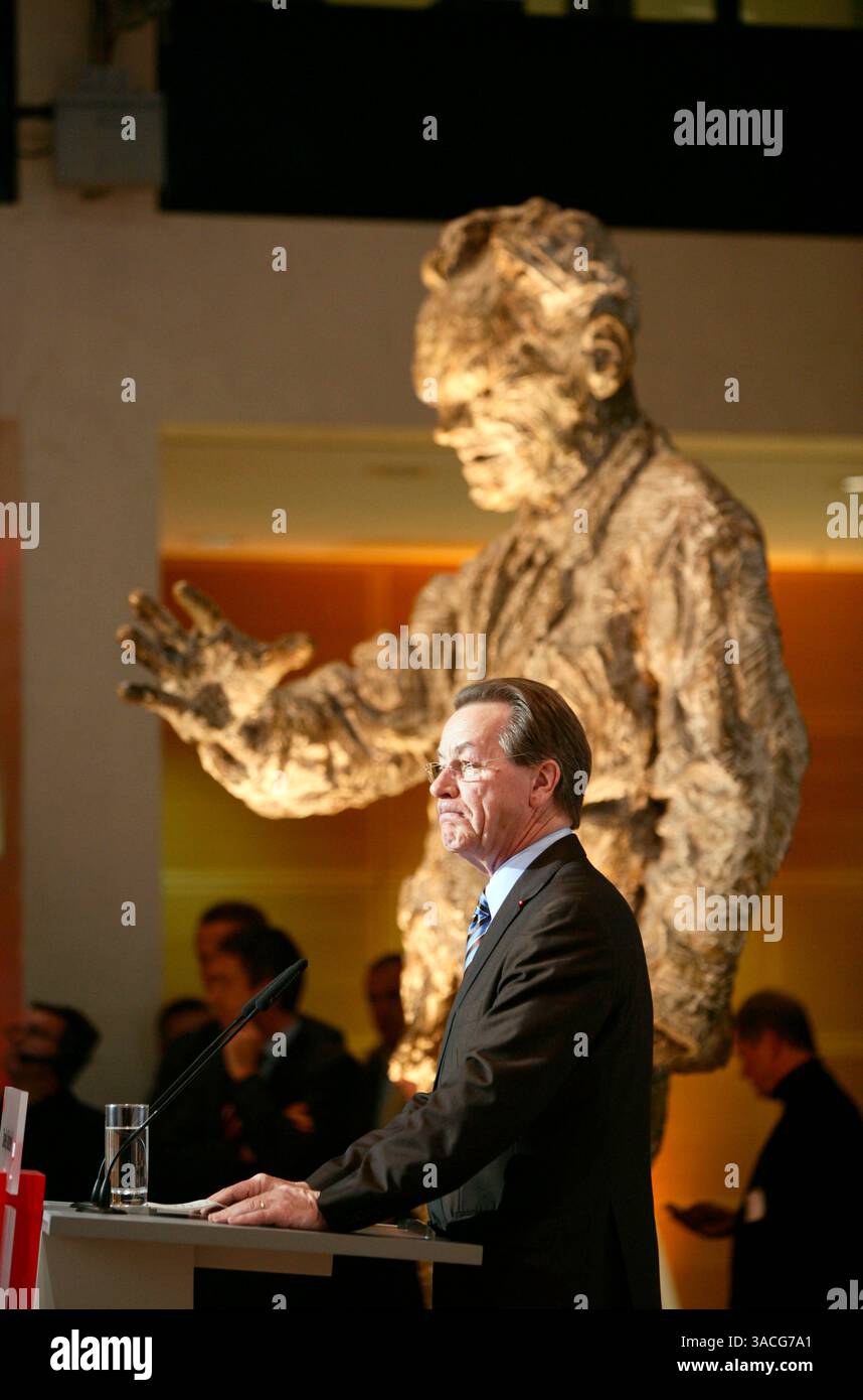 Nov 21, 2005 - Berlin, GERMANY - Ex-Chancellor GERHARD SCHROEDER's ...