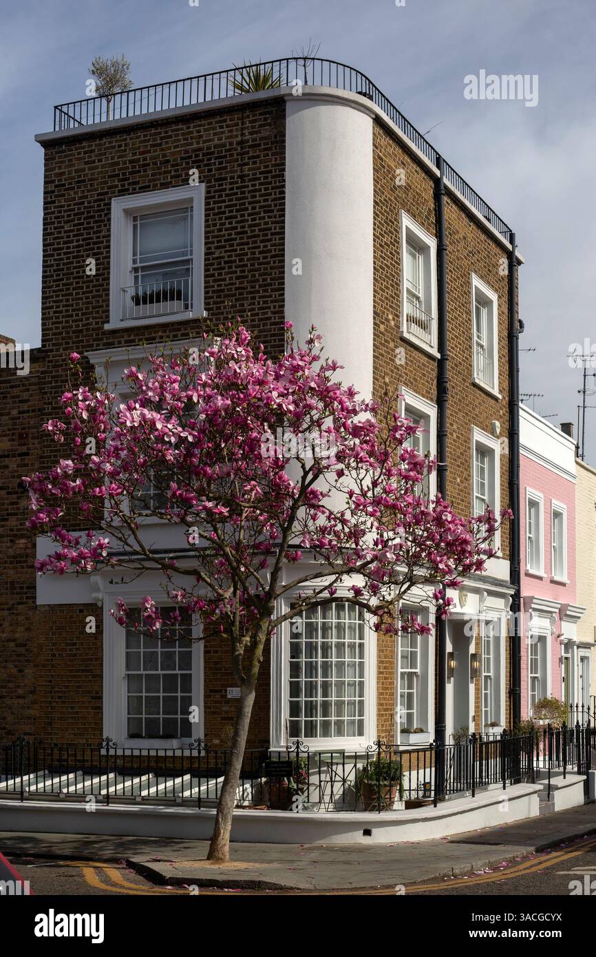 LONDON, UK - MARCH 29, 2025: Pretty Georgian house on corner of ...